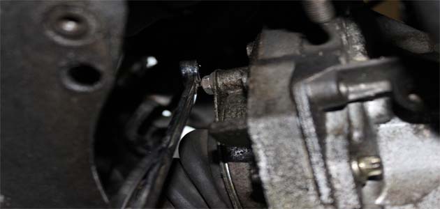 How to change a clutch on a Renault Clio - Professional Motor Mechanic